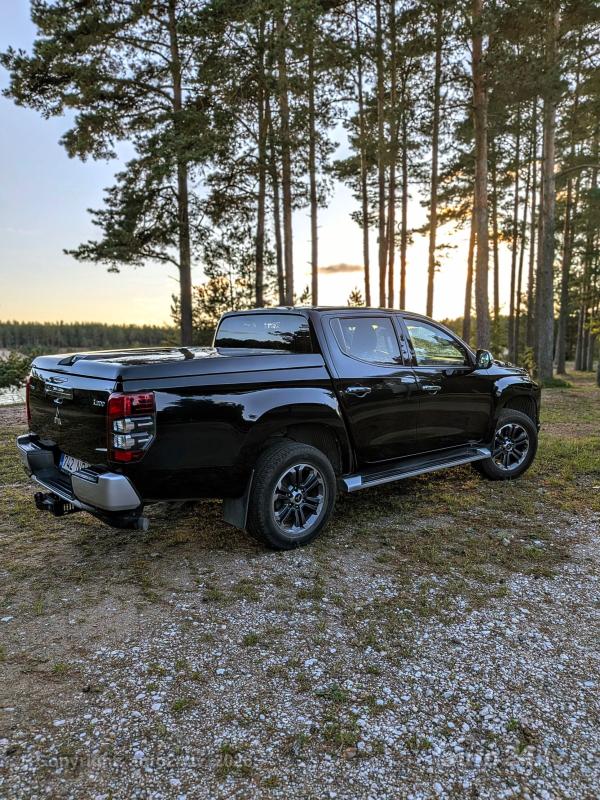 Mitsubishi l-200 2020 Tallina vietnÄ Melns Mitsubishi l-200 2020 Tallina, ar dzinÄja tilpumu 2.30 L un nobraukumu 177 tÅ«kst. km par 27000 ā¬, foto 6 vietnÄ AUTOMOTO.COM.LV
