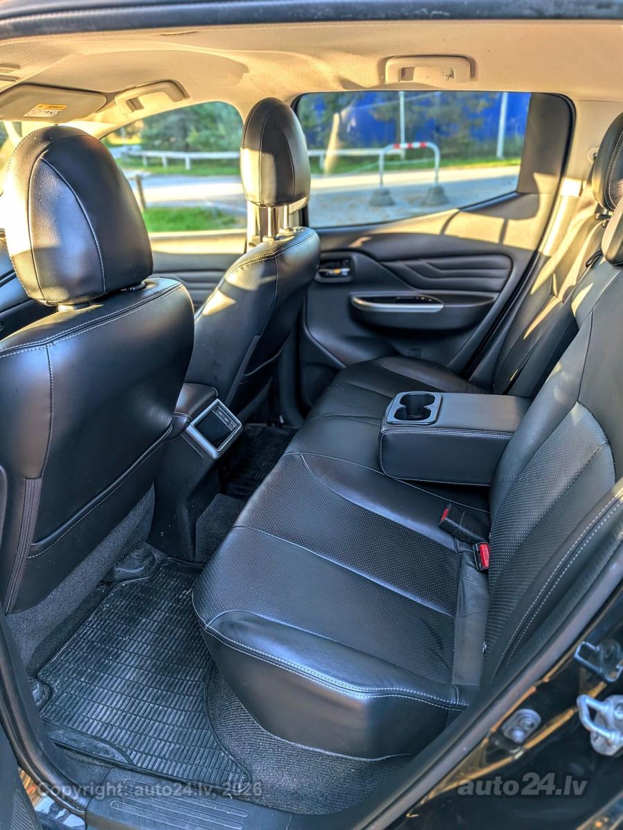 Melns Mitsubishi l-200 2020 Tallina, ar dzinēja tilpumu 2.30 L un nobraukumu 177 tūkst. km par 27000 €, foto 10 vietnē AUTOMOTO.COM.LV