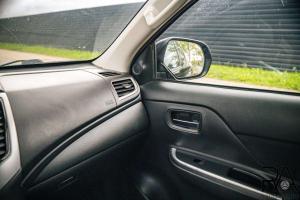 Melns Mitsubishi l-200 2021 Rīga, ar dzinēja tilpumu 2.27 L un nobraukumu 344 tūkst. km par 24188 €, foto 18 vietnē AUTOMOTO.COM.LV