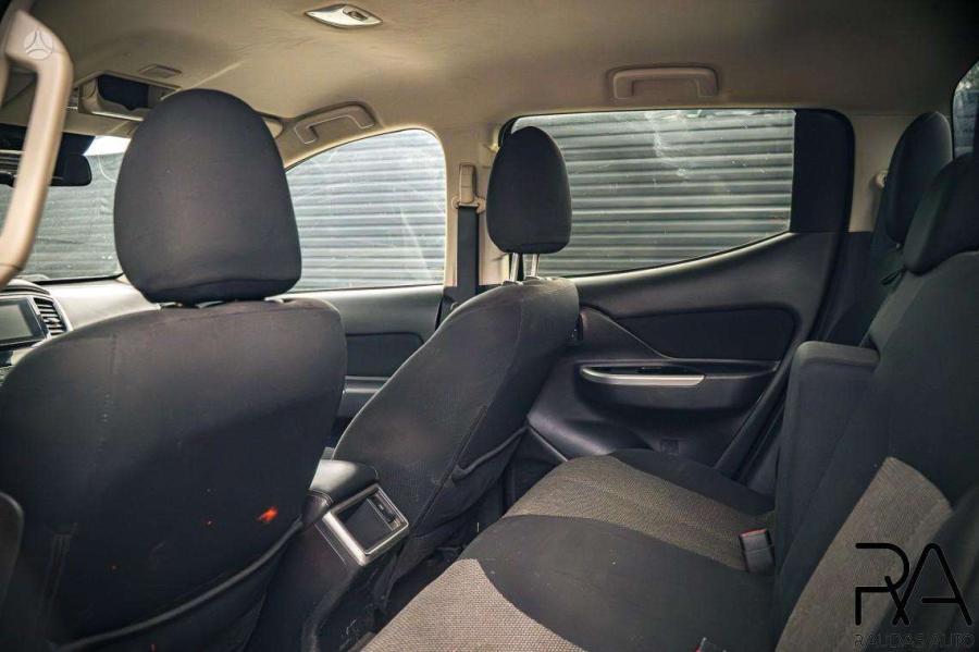 Melns Mitsubishi l-200 2021 Rīga, ar dzinēja tilpumu 2.27 L un nobraukumu 344 tūkst. km par 24188 €, foto 20 vietnē AUTOMOTO.COM.LV