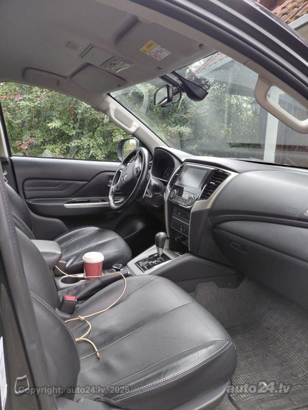 Mitsubishi l-200 2022 Tallina vietnē Melns Mitsubishi l-200 2022 Tallina, ar dzinēja tilpumu 2.30 L un nobraukumu 116 tūkst. km par 29500 €, foto 7 vietnē AUTOMOTO.COM.LV