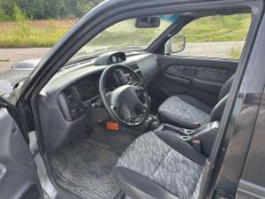 Black Mitsubishi l-200 2001 in Telschi, with an engine capacity of 2.50 L and mileage of 250 thousand km for 4000 €, photo 10 on AUTOMOTO.COM.LV