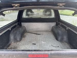 Black Mitsubishi l-200 2001 in Telschi, with an engine capacity of 2.50 L and mileage of 250 thousand km for 4000 €, photo 14 on AUTOMOTO.COM.LV