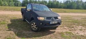 Melns Mitsubishi l-200 2006 Madona, ar dzinēja tilpumu 2.50 L un nobraukumu 470 tūkst. km par 6450 €, foto 3 vietnē AUTOMOTO.COM.LV