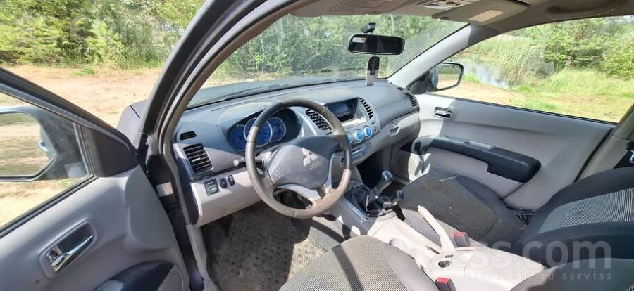 Melns Mitsubishi l-200 2006 Madona, ar dzinēja tilpumu 2.50 L un nobraukumu 470 tūkst. km par 6450 €, foto 9 vietnē AUTOMOTO.COM.LV