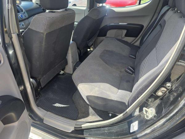 Melns Mitsubishi l-200 2006 Marijampole, ar dzinēja tilpumu 2.50 L un nobraukumu 317 tūkst. km par 5350 €, foto 9 vietnē AUTOMOTO.COM.LV