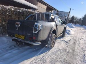Black Mitsubishi l-200 2013 in Vilnius, with an engine capacity of 2.50 L and mileage of 150 thousand km for 5600 €, photo 9 on AUTOMOTO.COM.LV