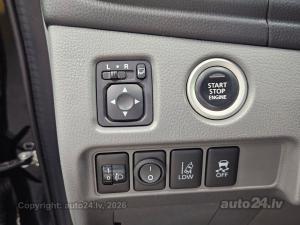 Black Mitsubishi l-200 2016 in Tallinn, with an engine capacity of 2.44 L and mileage of 151 thousand km for 19500 €, photo 13 on AUTOMOTO.COM.LV
