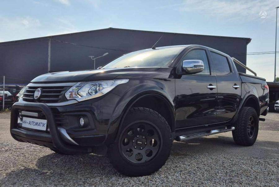 Black Mitsubishi l-200 2017 in Kaunas, with an engine capacity of 2.44 L and mileage of 190 thousand km for 13450 €, photo 3 on AUTOMOTO.COM.LV