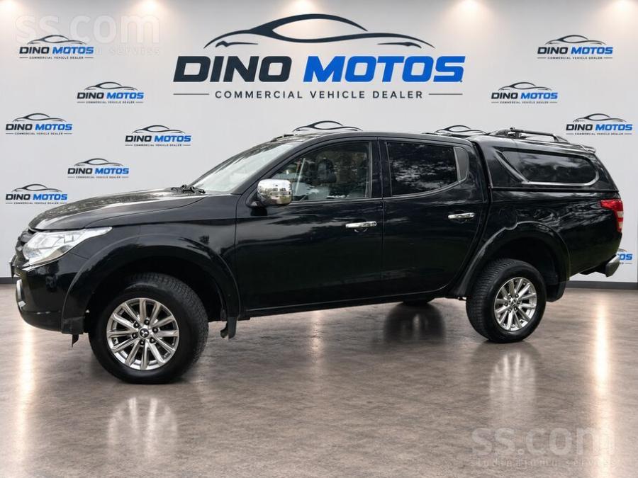 Black Mitsubishi l-200 2017 in Riga, with an engine capacity of 2.40 L and mileage of 265 thousand km for 13800 €, photo 3 on AUTOMOTO.COM.LV