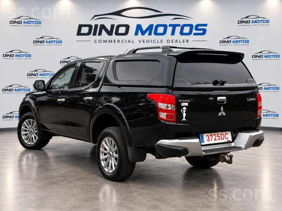 Black Mitsubishi l-200 2017 in Riga, with an engine capacity of 2.40 L and mileage of 265 thousand km for 13800 €, photo 10 on AUTOMOTO.COM.LV