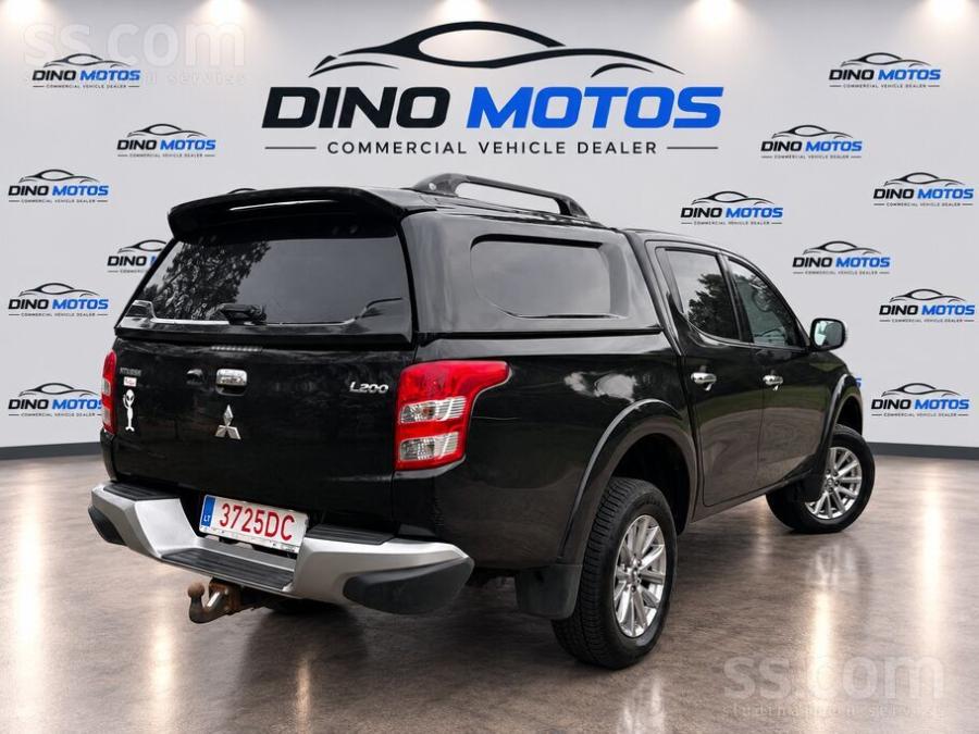 Black Mitsubishi l-200 2017 in Riga, with an engine capacity of 2.40 L and mileage of 265 thousand km for 13800 €, photo 12 on AUTOMOTO.COM.LV