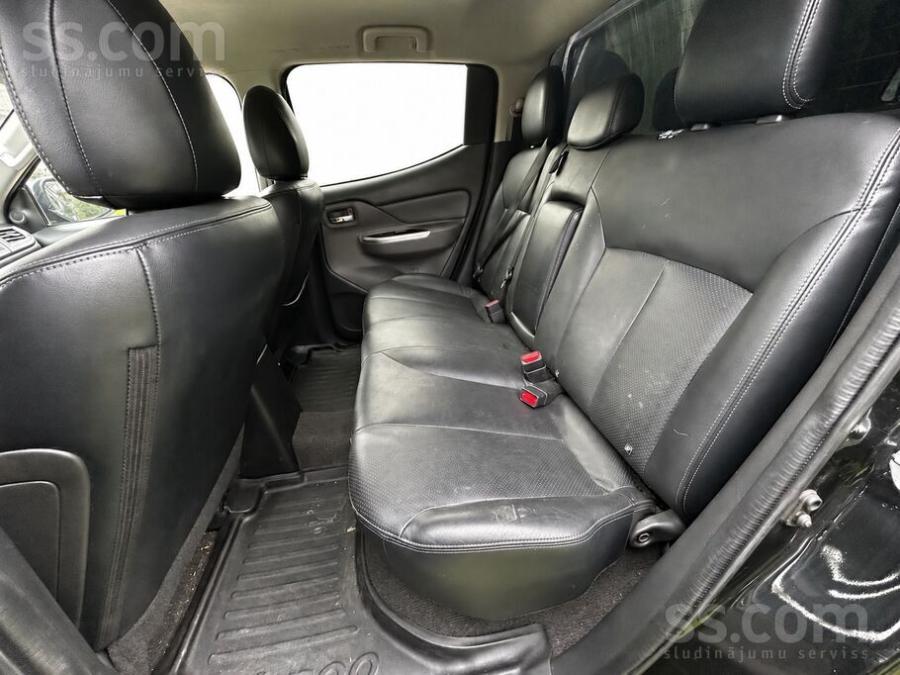 Black Mitsubishi l-200 2017 in Riga, with an engine capacity of 2.40 L and mileage of 265 thousand km for 13800 €, photo 14 on AUTOMOTO.COM.LV