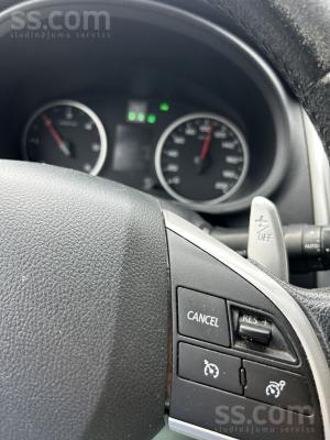 Black Mitsubishi l-200 2017 in Riga, with an engine capacity of 2.40 L and mileage of 265 thousand km for 13800 €, photo 17 on AUTOMOTO.COM.LV