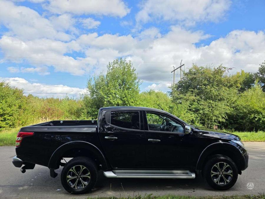 Melns Mitsubishi l-200 2018 Šauļi, ar dzinēja tilpumu 2.40 L un nobraukumu 200 tūkst. km par 12800 €, foto 3 vietnē AUTOMOTO.COM.LV