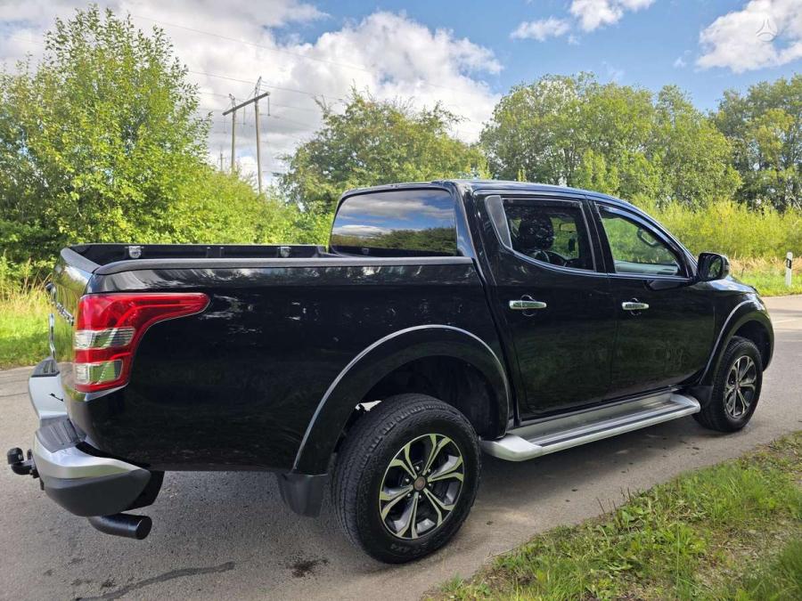 Melns Mitsubishi l-200 2018 Šauļi, ar dzinēja tilpumu 2.40 L un nobraukumu 200 tūkst. km par 12800 €, foto 4 vietnē AUTOMOTO.COM.LV