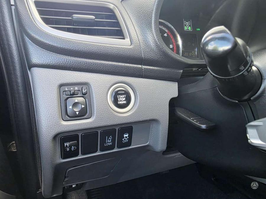 Melns Mitsubishi l-200 2018 Šauļi, ar dzinēja tilpumu 2.40 L un nobraukumu 200 tūkst. km par 12800 €, foto 13 vietnē AUTOMOTO.COM.LV