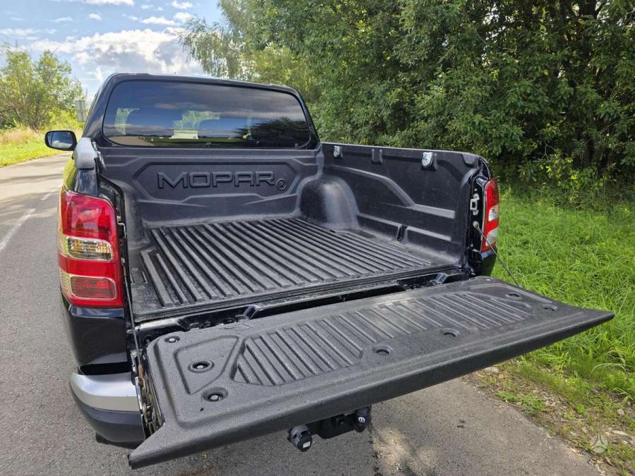 Melns Mitsubishi l-200 2018 Šauļi, ar dzinēja tilpumu 2.40 L un nobraukumu 200 tūkst. km par 12800 €, foto 19 vietnē AUTOMOTO.COM.LV