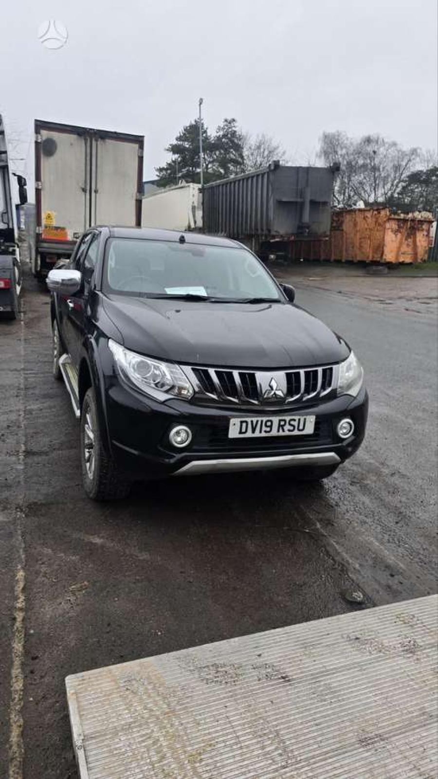 Black Mitsubishi l-200 2019 in Utena, with an engine capacity of 2.44 L and mileage of 1 thousand km for 6800 €, photo 1 on AUTOMOTO.COM.LV