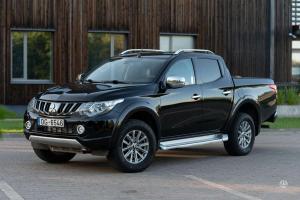 Melns Mitsubishi l-200 2019 Dobele, ar dzinēja tilpumu 2.44 L un nobraukumu 282 tūkst. km par 19965 €, foto  vietnē AUTOMOTO.COM.LV