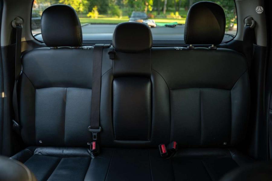 Melns Mitsubishi l-200 2019 Dobele, ar dzinēja tilpumu 2.44 L un nobraukumu 282 tūkst. km par 19965 €, foto 19 vietnē AUTOMOTO.COM.LV