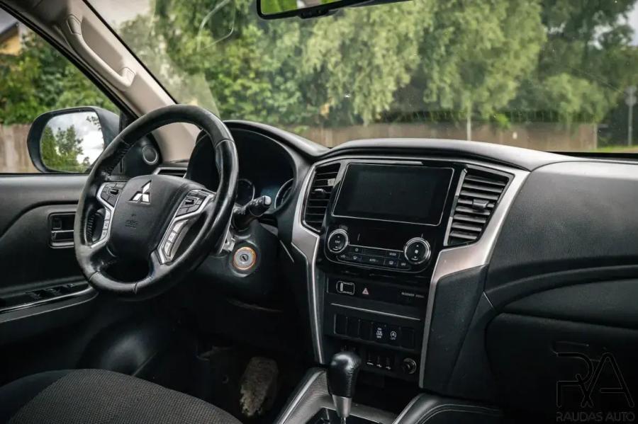 Melns Mitsubishi l-200 2021 Rīga, ar dzinēja tilpumu 2.30 L un nobraukumu 344 tūkst. km par 24188 €, foto 7 vietnē AUTOMOTO.COM.LV