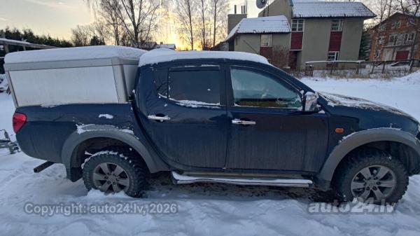 Blue Mitsubishi l-200 2010 in Elva, with an engine capacity of 2.50 L and mileage of 276 thousand km for 7000 €, photo 1 on AUTOMOTO.COM.LV