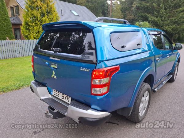 Zils Mitsubishi l-200 2016 Tallina, ar dzinēja tilpumu 2.40 L un nobraukumu 213 tūkst. km par 19900 €, foto 6 vietnē AUTOMOTO.COM.LV