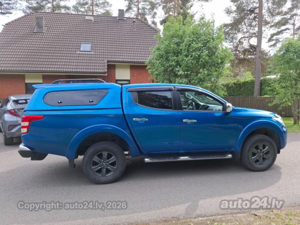 Zils Mitsubishi l-200 2017 Tallina, ar dzinēja tilpumu 2.40 L un nobraukumu 212 tūkst. km par 19900 €, foto 4 vietnē AUTOMOTO.COM.LV