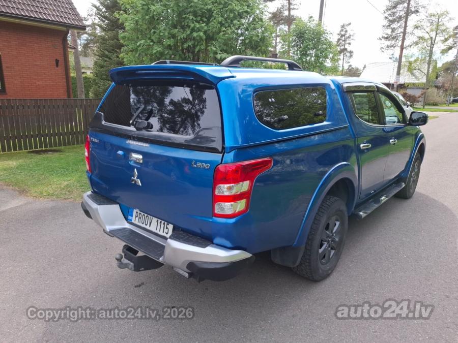 Zils Mitsubishi l-200 2017 Tallina, ar dzinēja tilpumu 2.40 L un nobraukumu 212 tūkst. km par 19900 €, foto 6 vietnē AUTOMOTO.COM.LV