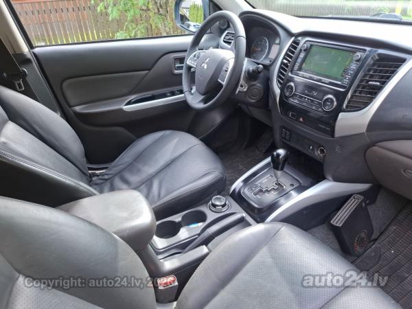 Zils Mitsubishi l-200 2017 Tallina, ar dzinēja tilpumu 2.40 L un nobraukumu 212 tūkst. km par 19900 €, foto 8 vietnē AUTOMOTO.COM.LV