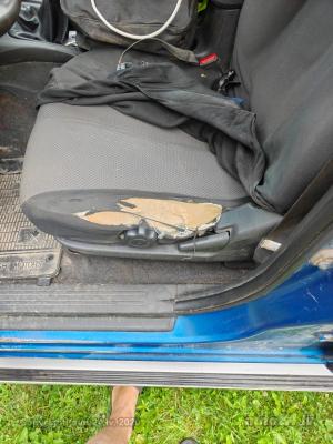 Blue Mitsubishi l-200 2019 in Tallinn, with an engine capacity of 2.40 L and mileage of 420 thousand km for 10900 €, photo 7 on AUTOMOTO.COM.LV