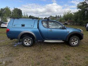 Blue Mitsubishi l-200 2006 in Pasvalys, with an engine capacity of 2.50 L and mileage of 380 thousand km for 4799 €, photo 4 on AUTOMOTO.COM.LV