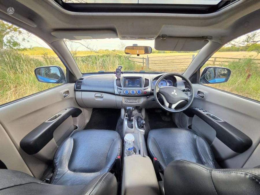 Blue Mitsubishi l-200 2008 in Telschi, with an engine capacity of 2.50 L and mileage of 112 thousand km for 5200 €, photo 6 on AUTOMOTO.COM.LV