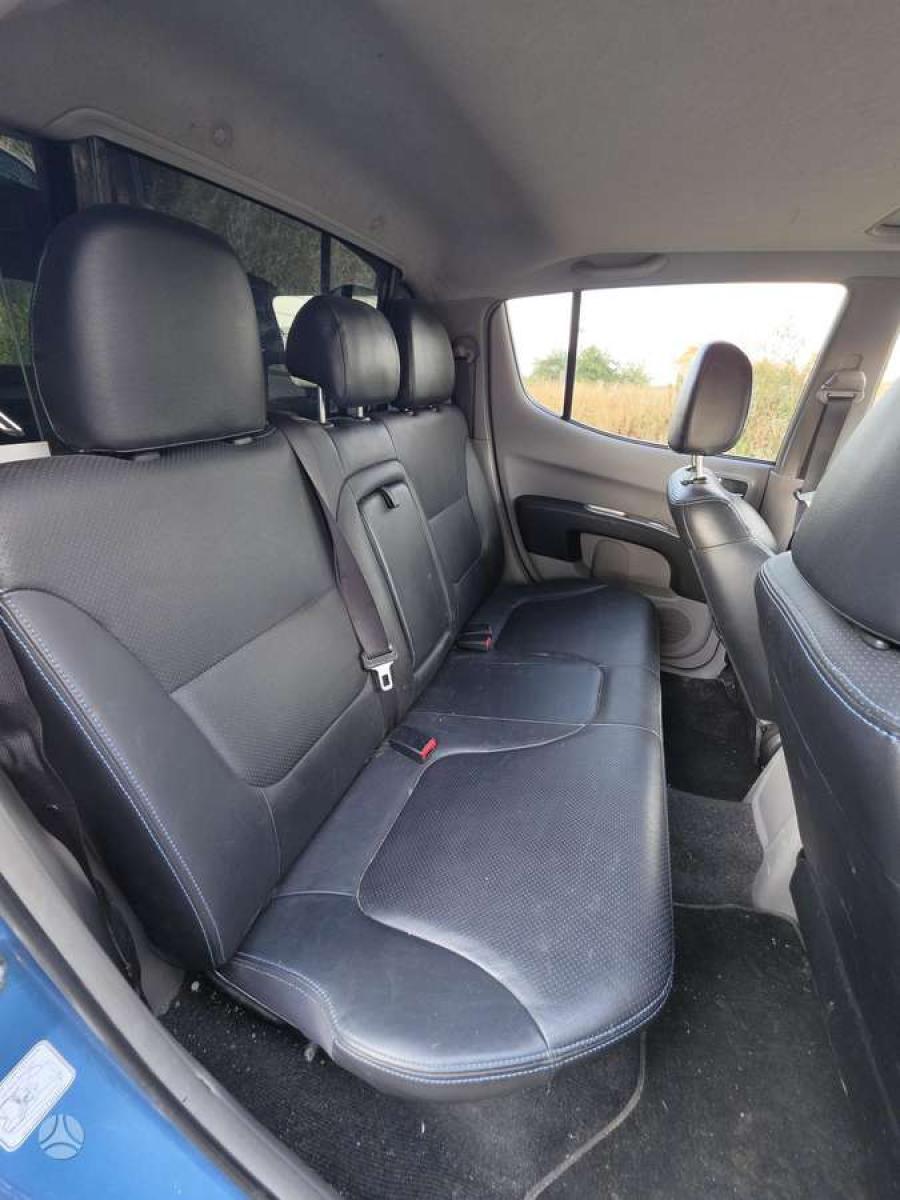 Blue Mitsubishi l-200 2008 in Telschi, with an engine capacity of 2.50 L and mileage of 112 thousand km for 5200 €, photo 8 on AUTOMOTO.COM.LV