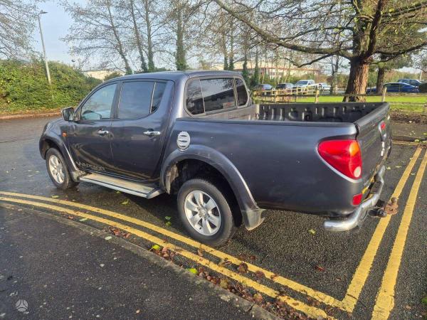 Blue Mitsubishi l-200 2010 in Riga, with an engine capacity of 2.48 L and mileage of 185 thousand km for 4800 €, photo 4 on AUTOMOTO.COM.LV