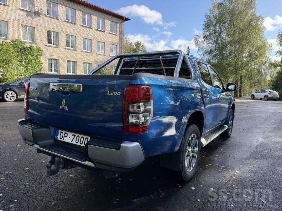 Zils Mitsubishi l-200 2021 Balvi, ar dzinēja tilpumu 2.20 L un nobraukumu 150 tūkst. km par 26500 €, foto 5 vietnē AUTOMOTO.COM.LV