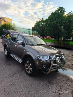 Brown Mitsubishi l-200 2010 in Narva, with an engine capacity of 2.50 L and mileage of 295 thousand km for 9000 €, photo  on AUTOMOTO.COM.LV