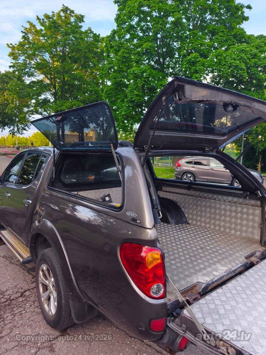 Brūns Mitsubishi l-200 2010 Narva, ar dzinēja tilpumu 2.50 L un nobraukumu 295 tūkst. km par 9000 €, foto 4 vietnē AUTOMOTO.COM.LV