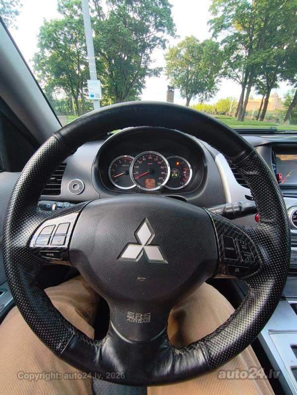 Brūns Mitsubishi l-200 2010 Narva, ar dzinēja tilpumu 2.50 L un nobraukumu 295 tūkst. km par 9000 €, foto 8 vietnē AUTOMOTO.COM.LV