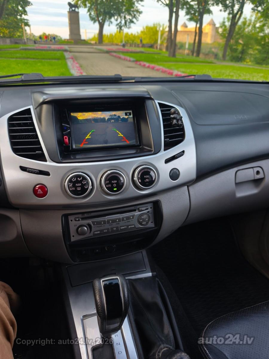 Brūns Mitsubishi l-200 2010 Narva, ar dzinēja tilpumu 2.50 L un nobraukumu 295 tūkst. km par 9000 €, foto 14 vietnē AUTOMOTO.COM.LV