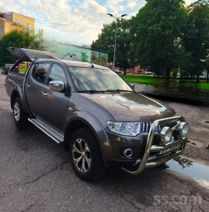 Brown Mitsubishi l-200 2010 in Valka, with an engine capacity of 2.50 L and mileage of 295 thousand km for 7500 €, photo  on AUTOMOTO.COM.LV