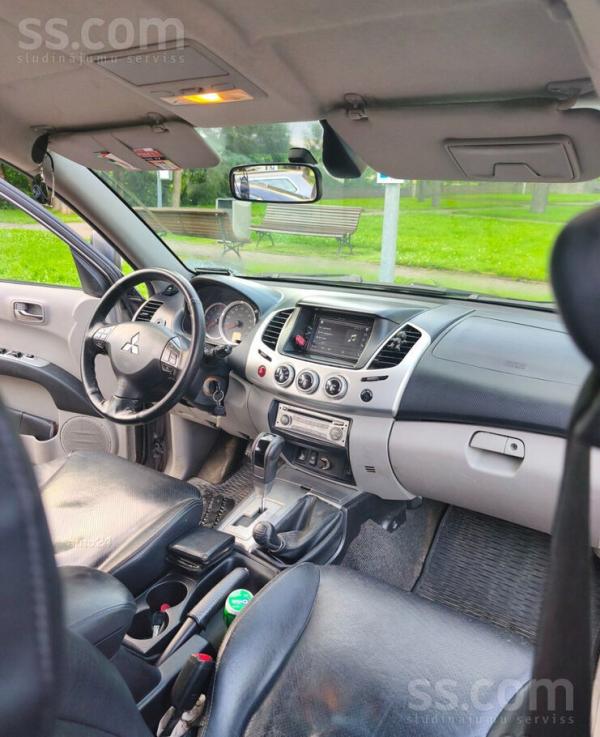 Brūns Mitsubishi l-200 2010 Valka, ar dzinēja tilpumu 2.50 L un nobraukumu 295 tūkst. km par 7500 €, foto 7 vietnē AUTOMOTO.COM.LV