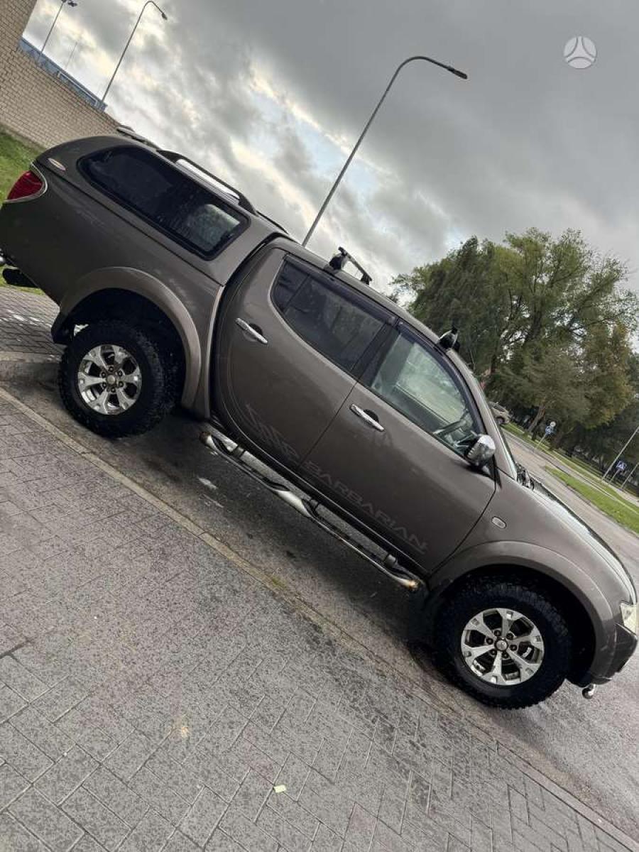 Brown Mitsubishi l-200 2013 in Silute, with an engine capacity of 2.50 L and mileage of 130 thousand km for 5800 €, photo 3 on AUTOMOTO.COM.LV