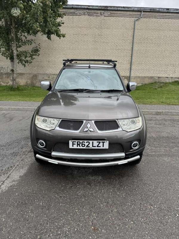 Mitsubishi l-200 2013 in Silute on AUTOMOTO.COM.LV Brown Mitsubishi l-200 2013 in Silute, with an engine capacity of 2.50 L and mileage of 130 thousand km for 5800 €, photo 4 on AUTOMOTO.COM.LV