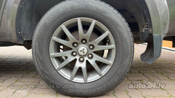Brūns Mitsubishi l-200 2014 Tallina, ar dzinēja tilpumu 2.50 L un nobraukumu 232 tūkst. km par 13800 €, foto 10 vietnē AUTOMOTO.COM.LV
