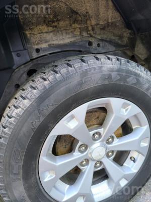 Brown Mitsubishi l-200 2010 in Valka, with an engine capacity of 2.50 L and mileage of 178 thousand km for 12800 €, photo 12 on AUTOMOTO.COM.LV