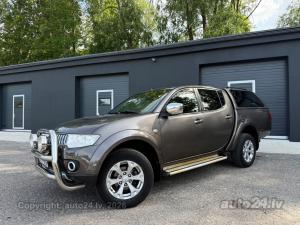 Brūns Mitsubishi l-200 2010 Tallina, ar dzinēja tilpumu 2.50 L un nobraukumu 296 tūkst. km par 7999 €, foto 4 vietnē AUTOMOTO.COM.LV