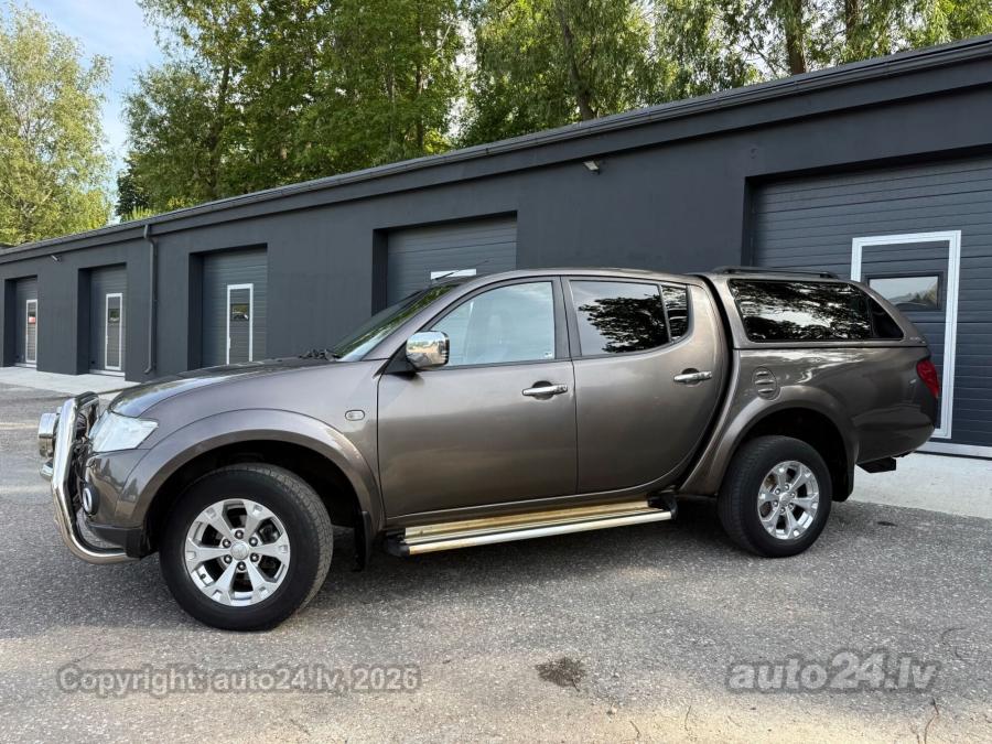Brūns Mitsubishi l-200 2010 Tallina, ar dzinēja tilpumu 2.50 L un nobraukumu 296 tūkst. km par 7999 €, foto 8 vietnē AUTOMOTO.COM.LV