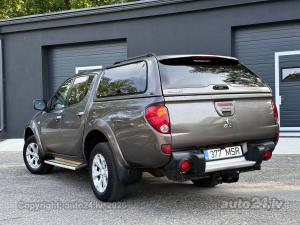 Brūns Mitsubishi l-200 2010 Tallina, ar dzinēja tilpumu 2.50 L un nobraukumu 296 tūkst. km par 7999 €, foto 14 vietnē AUTOMOTO.COM.LV